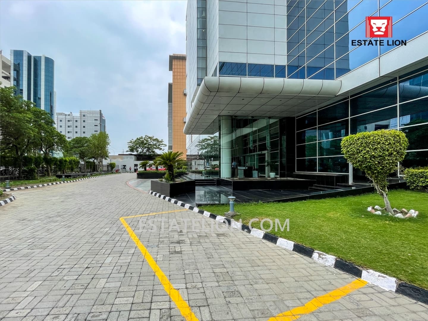 Club 125, Sector-125 Noida | Office Space Rent - ESTATE LION